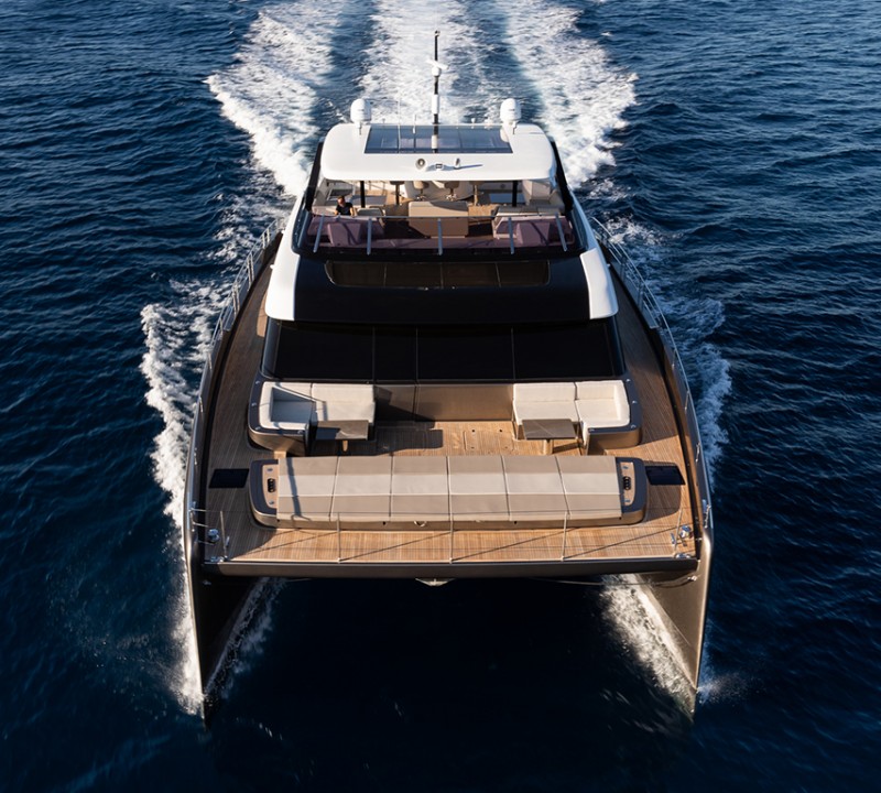 Yacht 80 Sunreef Power, | CHARTERWORLD Luxury Superyacht Charters